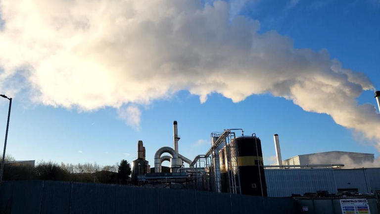 New council urged to take action on factory stench