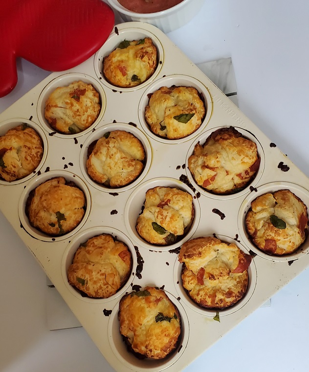 2 very popular quick pizza appetizers