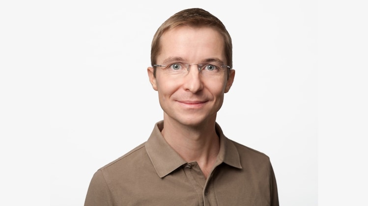 'Management has lost its moral compass': Google director resigns over ...