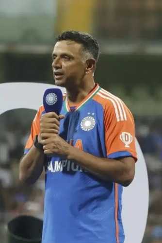 Following his father's path: Rahul Dravid's son Anvay picked for India ...