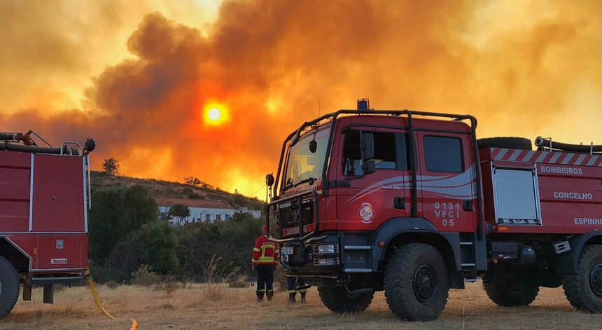 Mais de 160 concelhos de 17 distritos em perigo máximo de incêndio