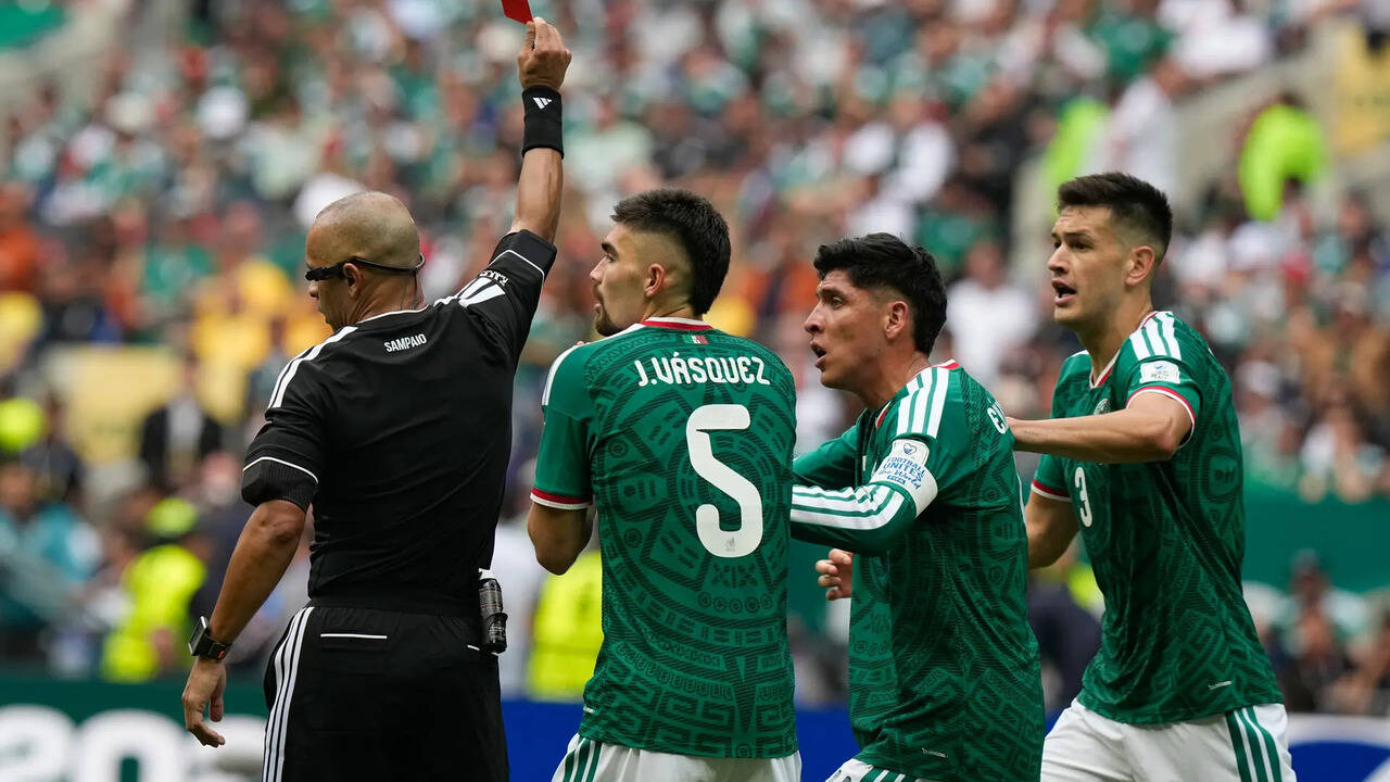 Three red cards mark opening World Cup match between Mexico and South ...