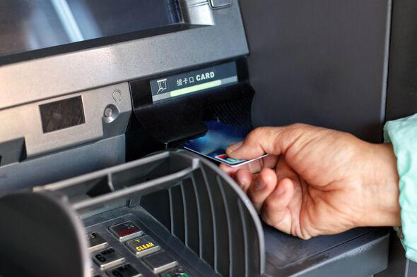 Customers get £200 and TV subscription with 'excellent' UK bank account