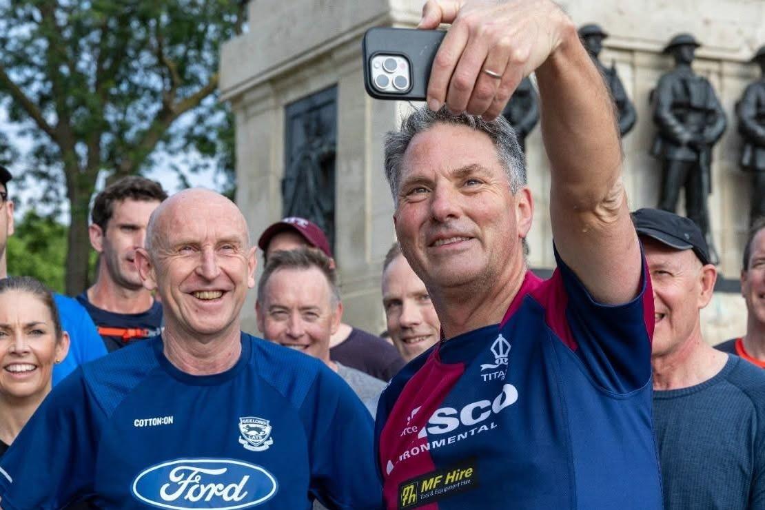 Australian Deputy Prime Minister wears Rotherham Titans colours in high ...