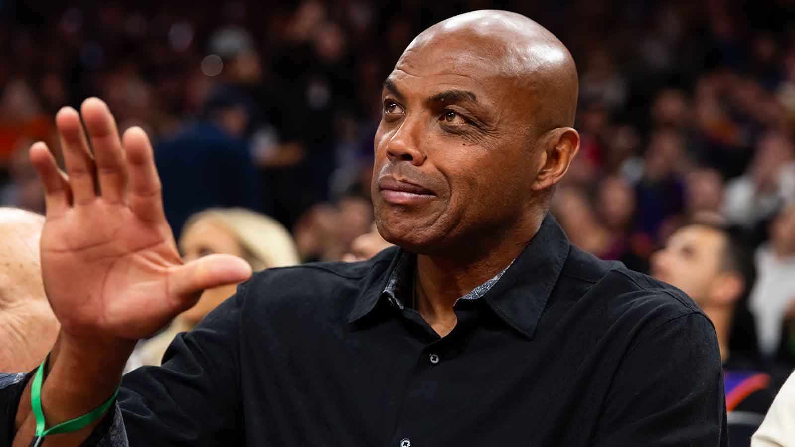 Ernie Johnson roasts Charles Barkley for hilarious Mike Breen ...