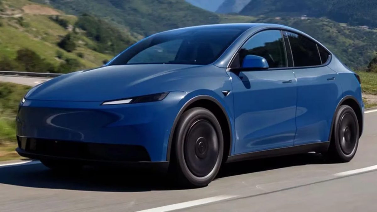 Tesla Model Y, nuova tinta Coastal Blue: quanto costa e cosa cambia