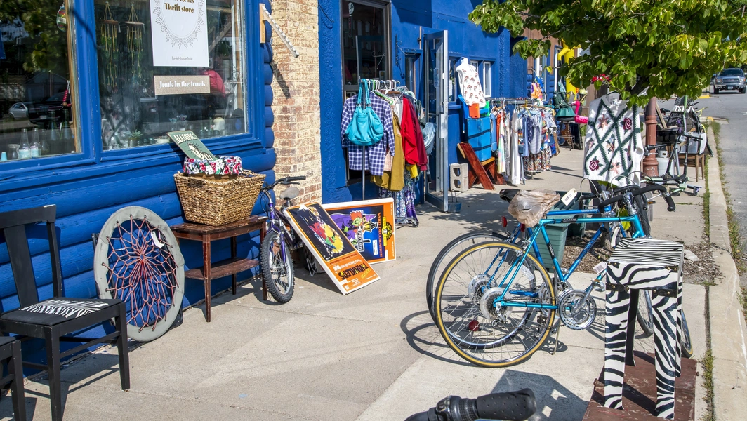 17 valuable thrift store finds worth reselling