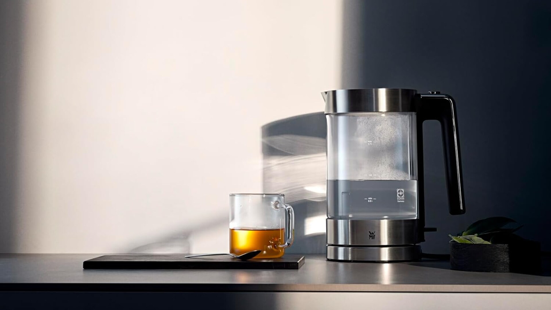 WMF-Wasserkocher im Amazon-Deal: Warum dieses Glas-Modell trotz hohem ...
