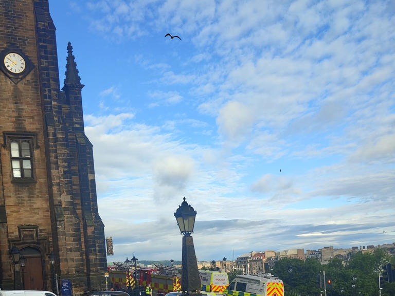 Edinburgh emergency services make early morning rush to the Mound in ...