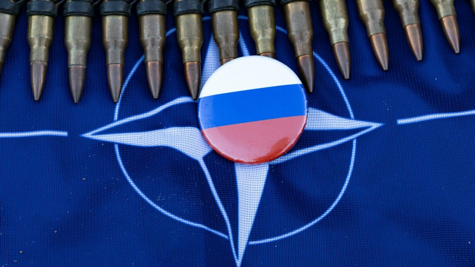 Generál NATO odmítá hrozbu z Ruska. Na hranicích přitom narychlo rostou ...