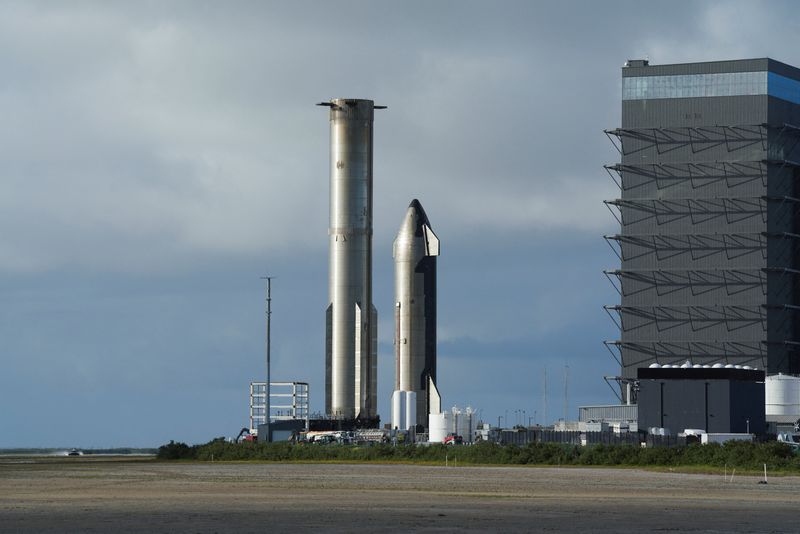 After record IPO, Musk's SpaceX faces next test in market debut