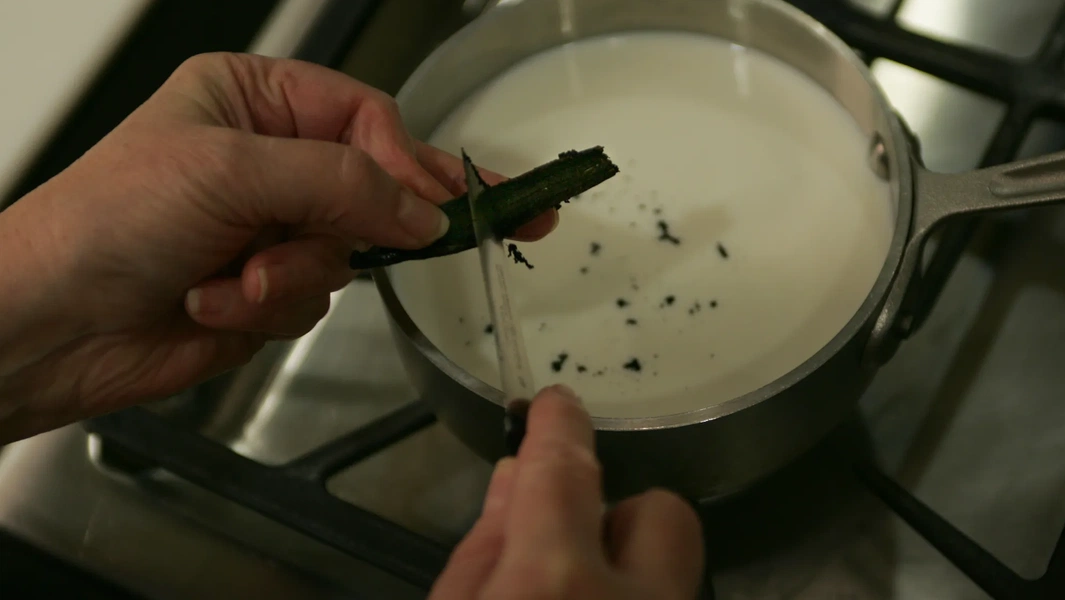Magic cake: Tips, variations, and serving ideas