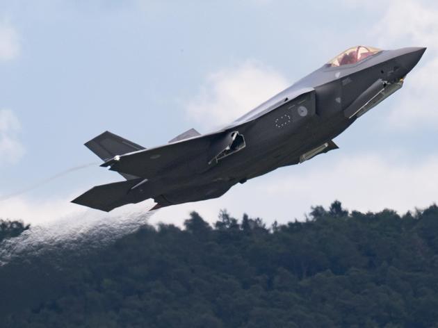 Trumps Luftwaffe muss bangen: Nur ein Viertel der amerikanischen F-35 ...