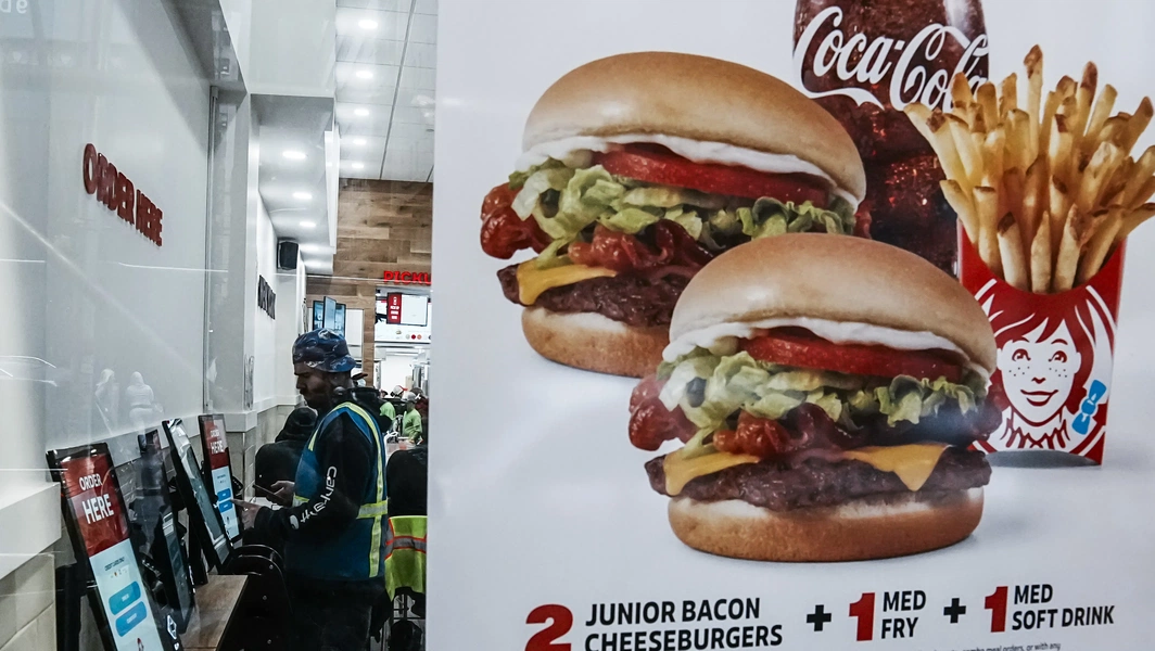 10 major fast-food chains facing decline