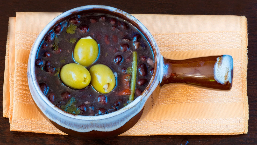 18 easy recipes using canned black beans
