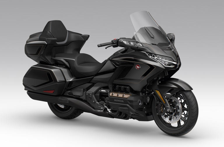 Honda E-Clutch-equipped CB750 Hornet and XL750 Transalp introduced ...