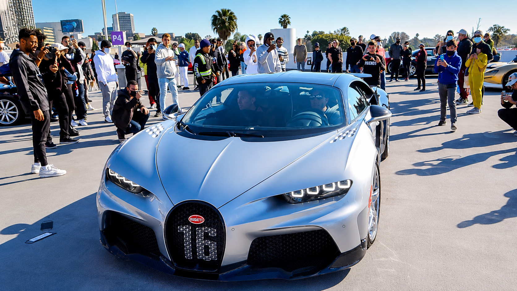 What happens when a Chiron Super Sport arrives at a supercar event?