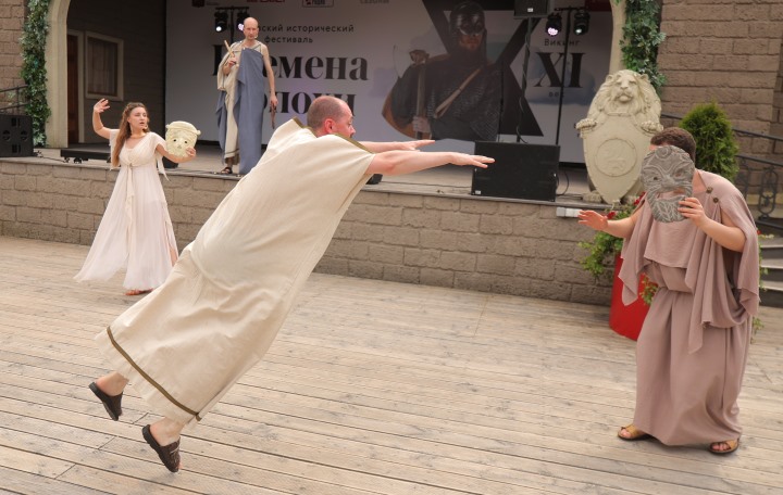 Rússia: Festival de teatro "Times and Epochs" em Moscovo