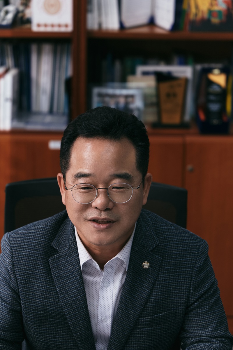 “스테이블코인, 금융공학 아닌 절박한 민생 해법입니다” [Polinomics]