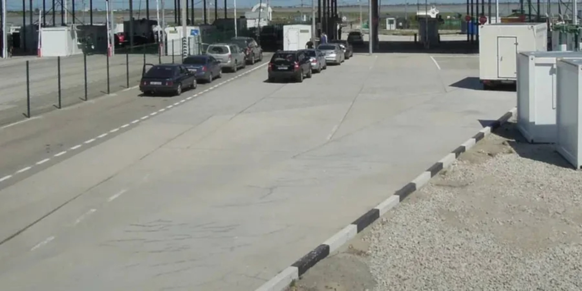 Ukrainian bridge strikes threaten to derail Russian offensive ...