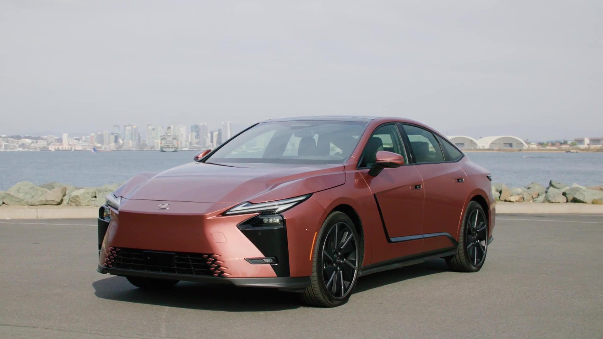 The new Lexus ES 500e Luxury Design in Sonic Copper