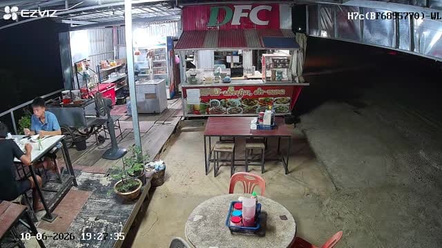 Truck tyre explodes blasting customers at roadside restaurant in Laos