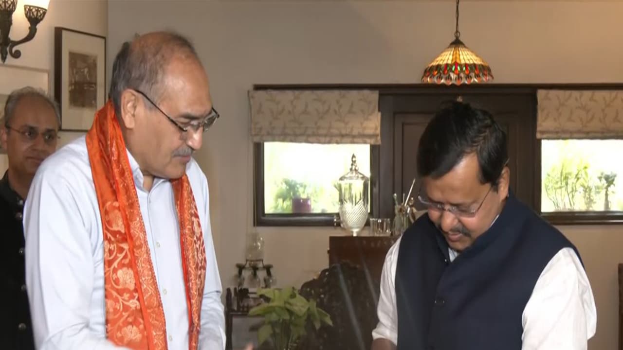 BJP chief Nitin Nabin meets cricketer Madan Lal, Dr Harsh Mahajan