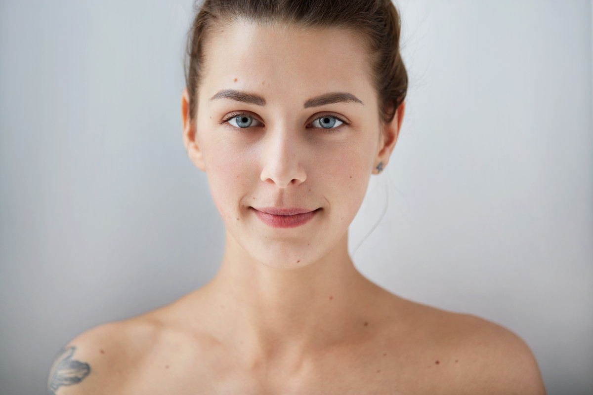 Το μυστικό για το no-makeup makeup look κρύβεται στη μάσκαρα