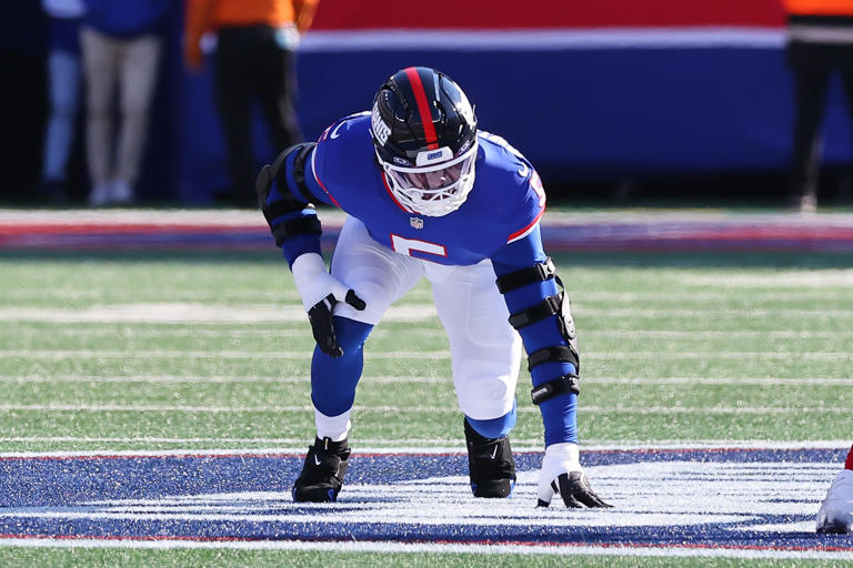 Patriots mailbag: What move could bolster the pass rush?