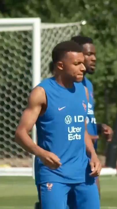 France prepare for opening WC match with Senegal