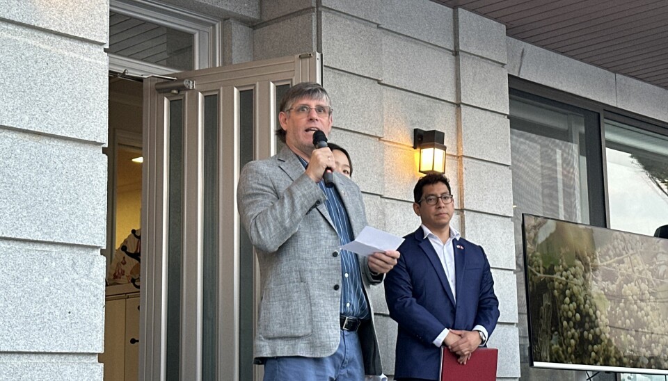 Peru showcases pisco in Seoul at embassy garden party
