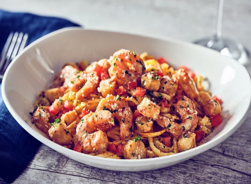 5 restaurant chains with the best seafood pasta dishes, according to diners