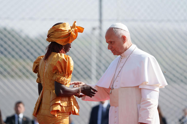 Pope tells human traffickers 'stop and convert!'