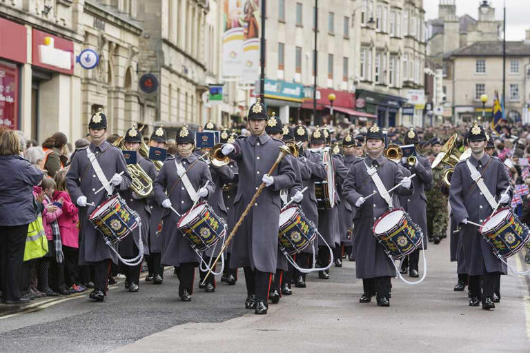 UK Army publishes salaries of commissioned officers, outlines ...