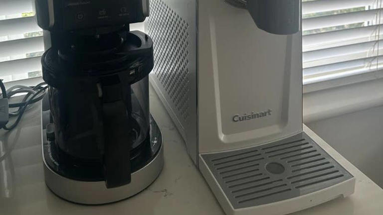 Ninja CREAMi Deluxe vs Cuisinart 6-in-1 slushy and soft serve maker ...