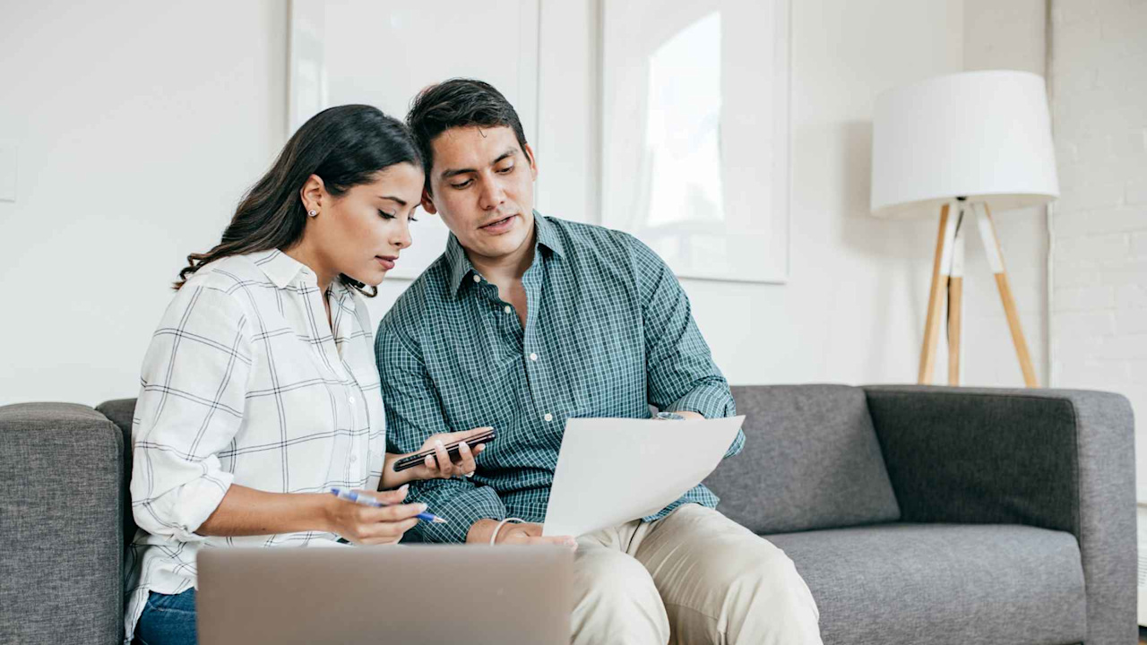 7 smart money moves Ramit Sethi recommends for building wealth