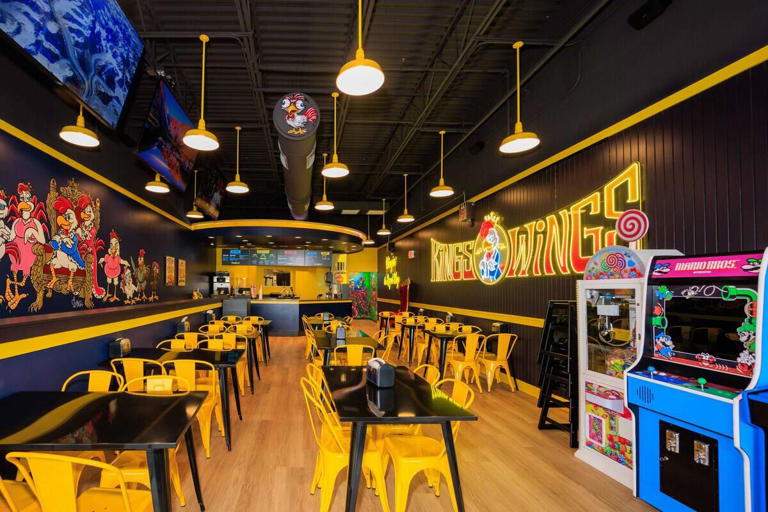 Highly rated food truck opening chicken wing restaurant in Central Kentucky