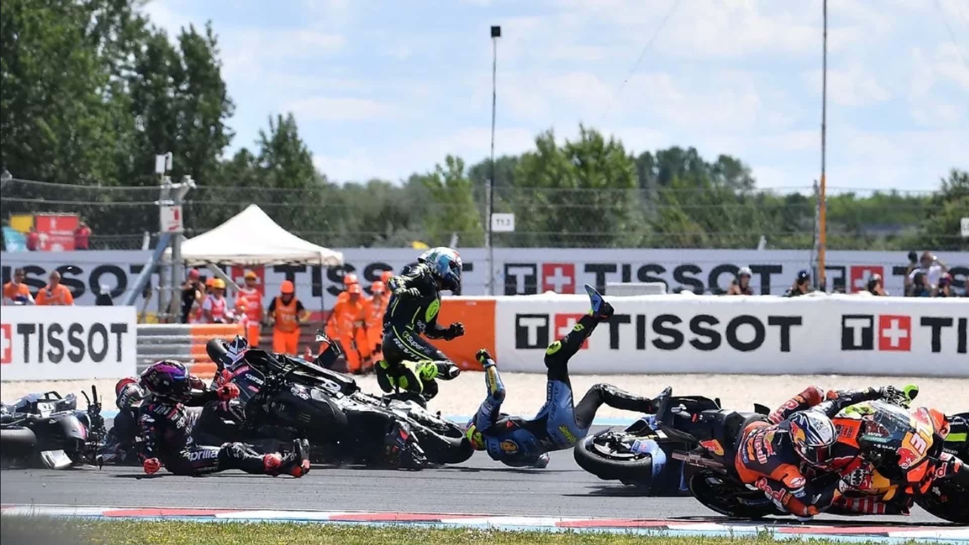 Tensions in Aprilia’s MotoGP garage are high. Team manager pulled no ...
