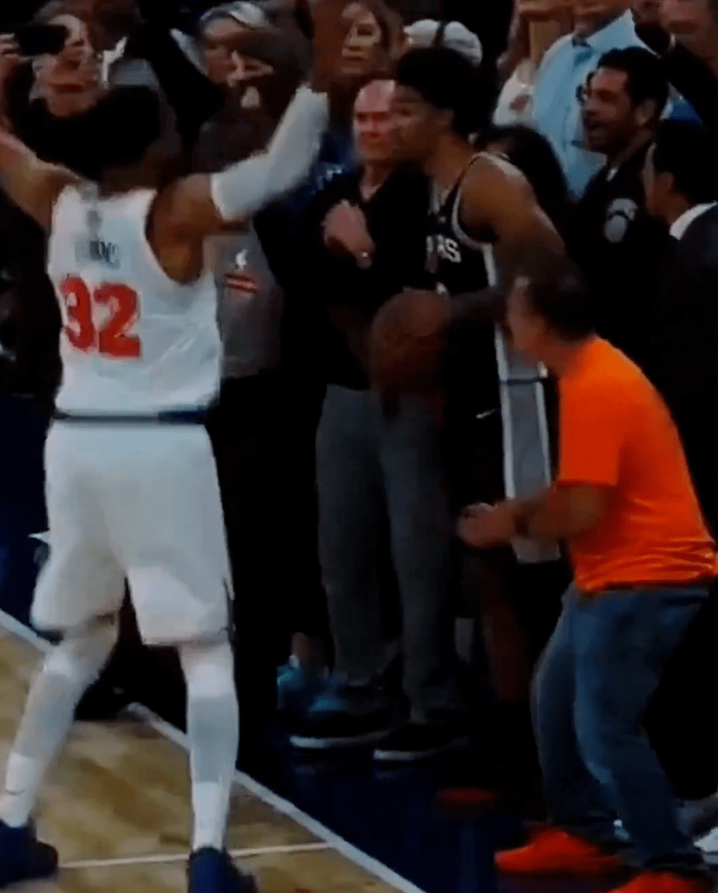 Did Karl-Anthony Towns get fans to crowd Spurs player in last second ...