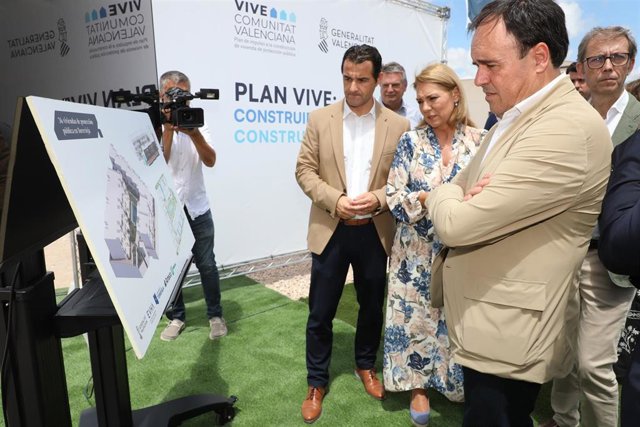 Llorca anuncia el inicio de las obras para construir 822 VPP en ...