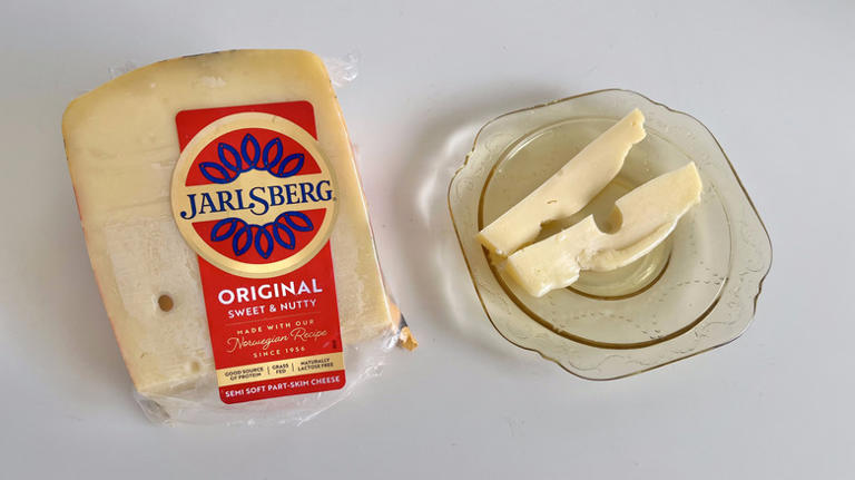 8 cheeses for your charcuterie board to buy at Costco and 2 to avoid