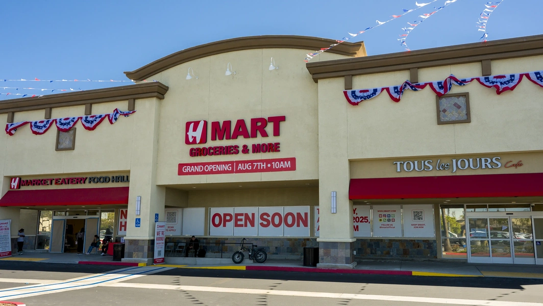 6 must-try foods and snacks from H Mart