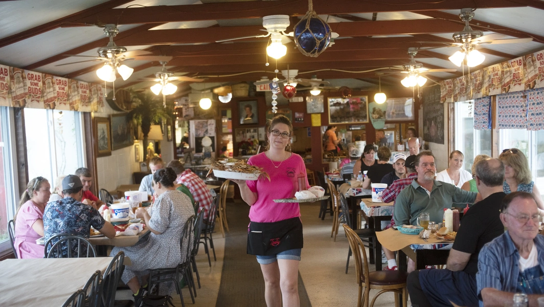 13 charming small-town restaurants across America