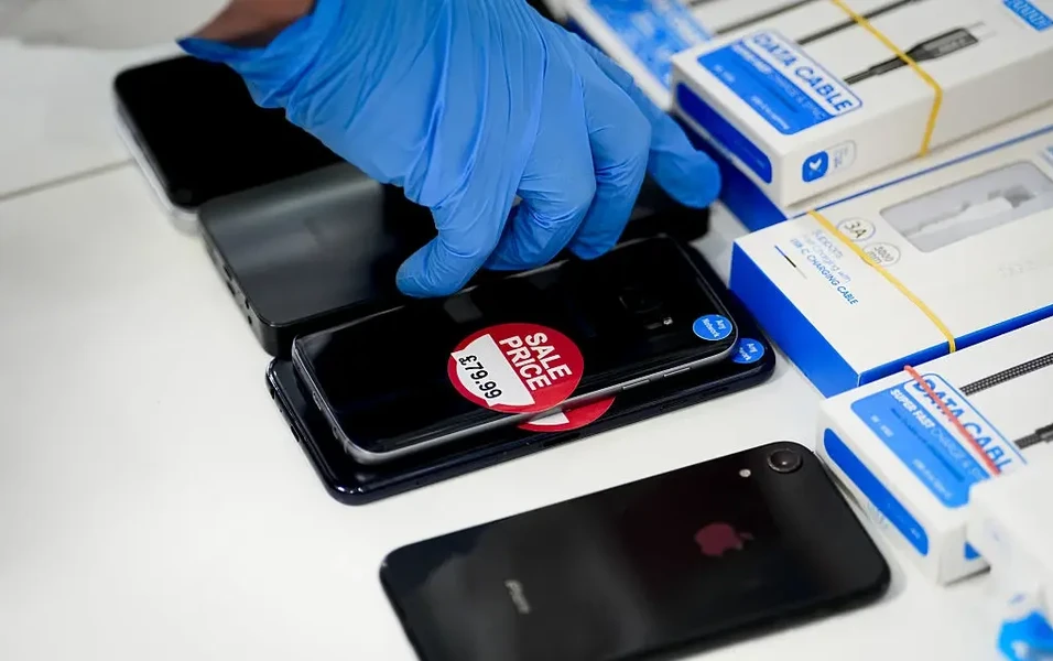 Apple launches global iPhone kill switch after London trial success