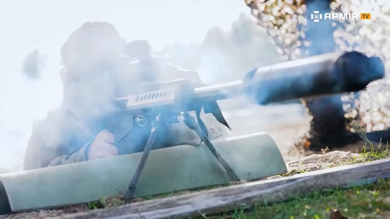 Watch how America's Barrett M107A1 hunts Russian vehicles from over a ...