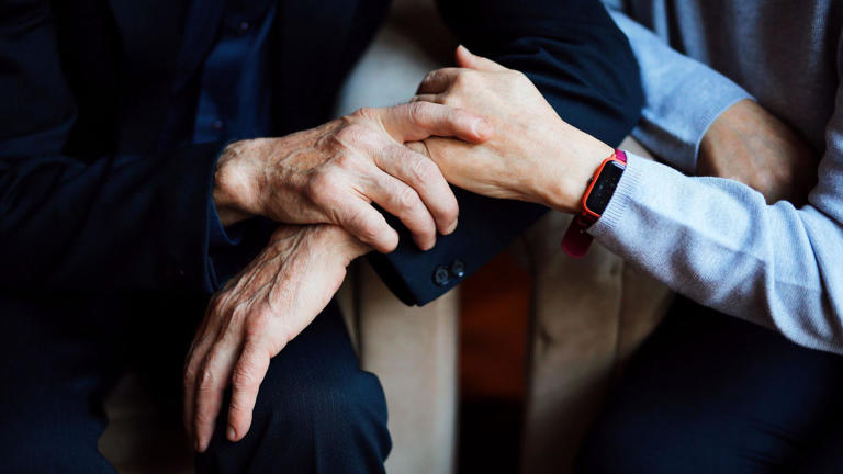Call to end 'postcode lottery' on end-of-life care