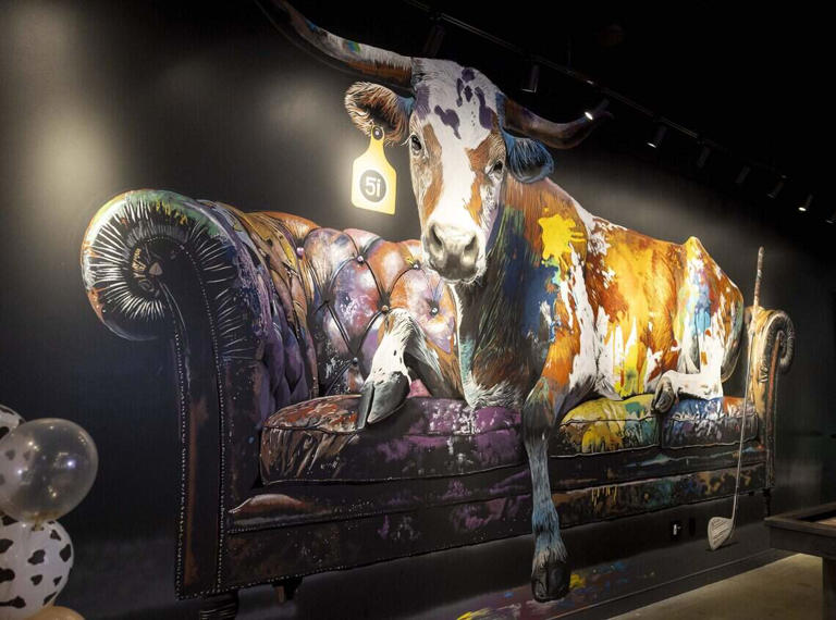 Fort Worth's new indoor golf club is an ace. Look inside