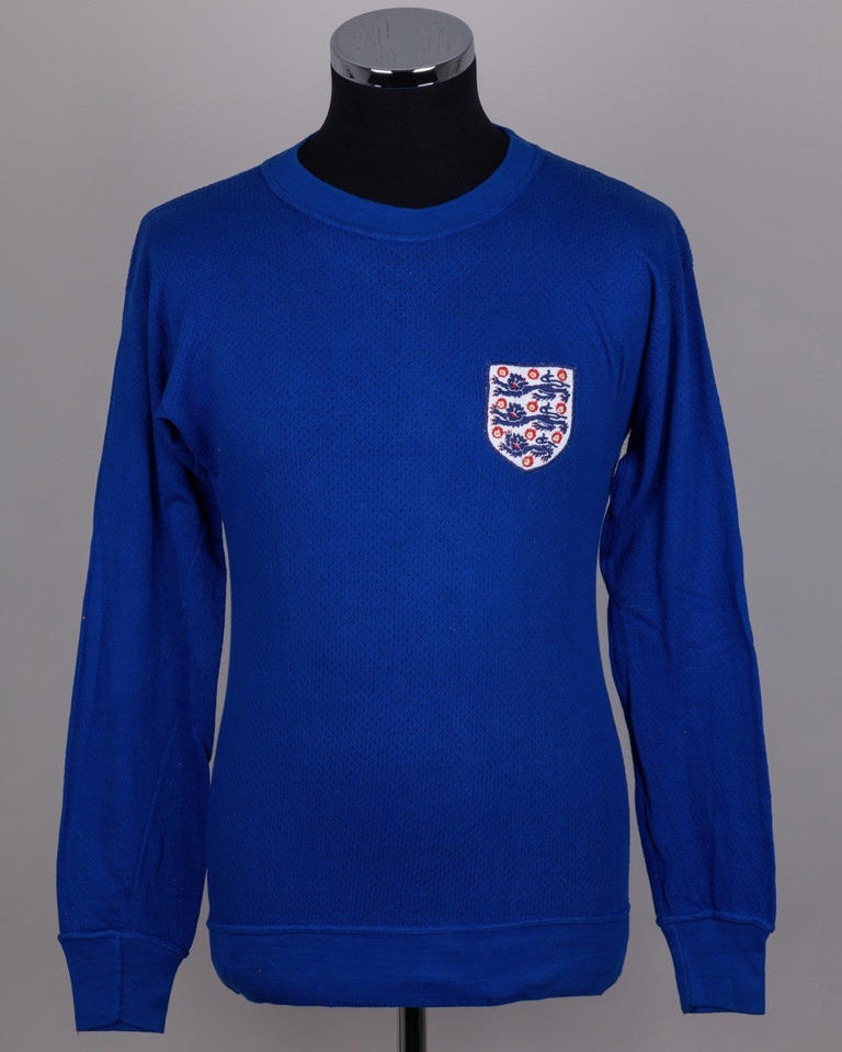 Pele’s World Cup medal under the hammer alongside classic memorabilia