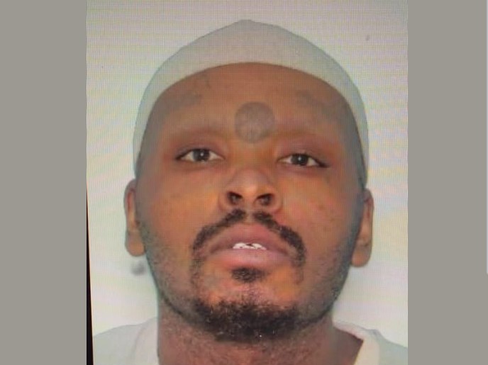 Armed and dangerous inmate escapes jail in Lake County, TN