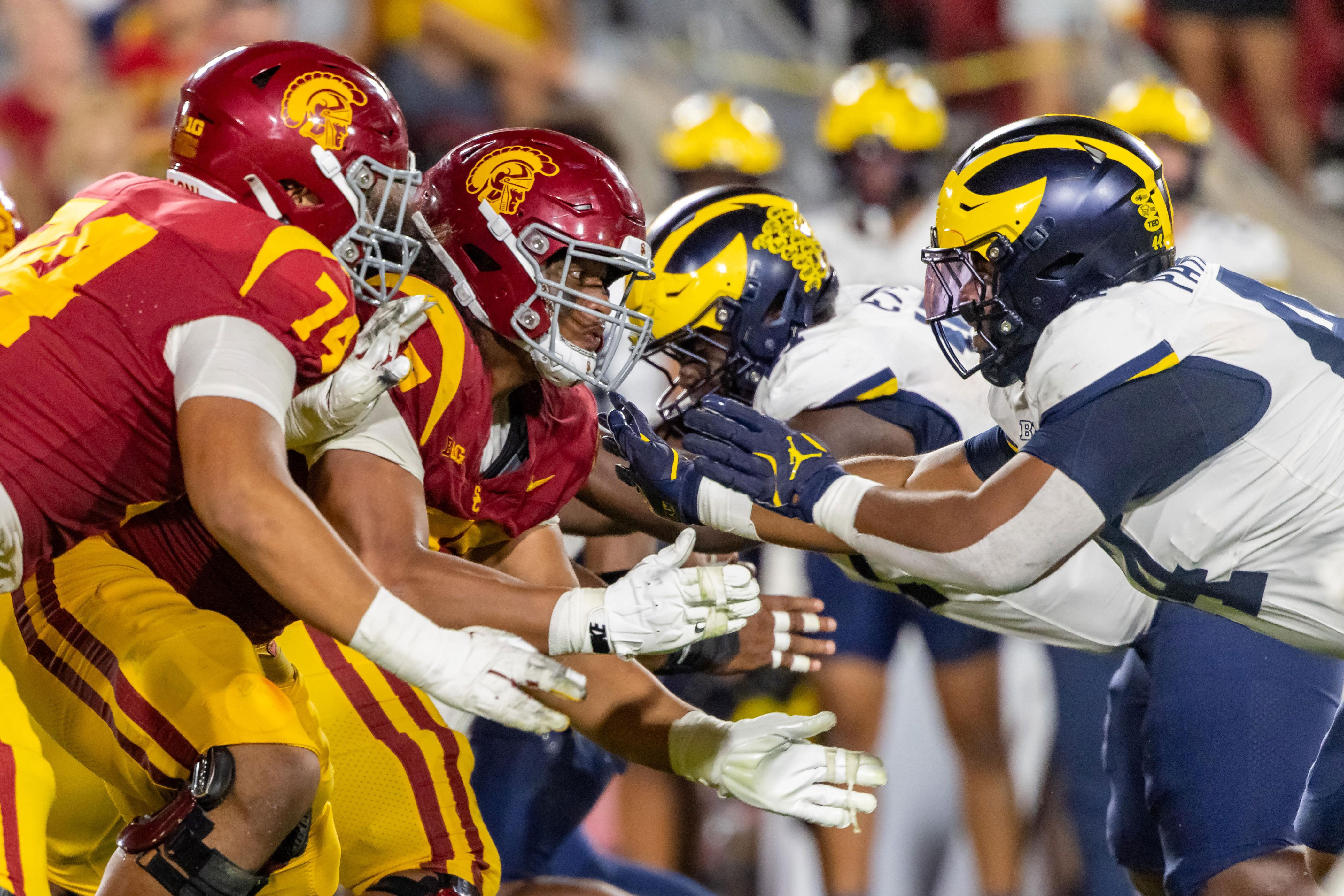 Recruiting roundup: Michigan leapfrogs SEC power for elite DL prospect